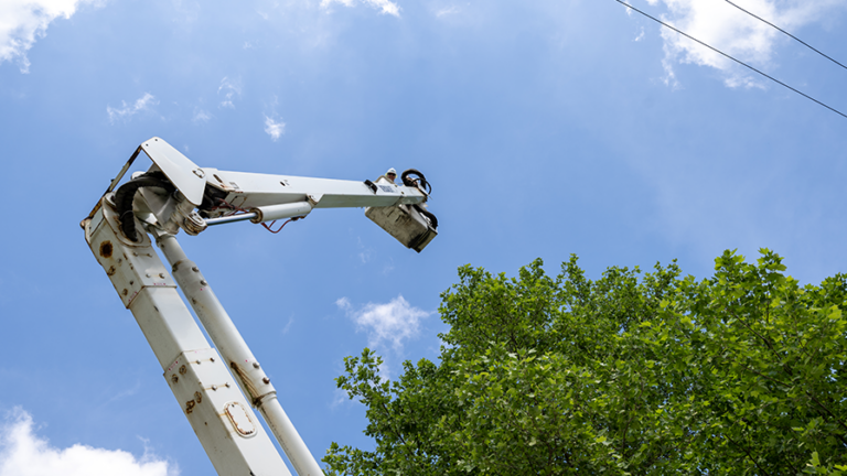Five-Minute Meeting: Aerial Lift Wind Instructions - Training and ...
